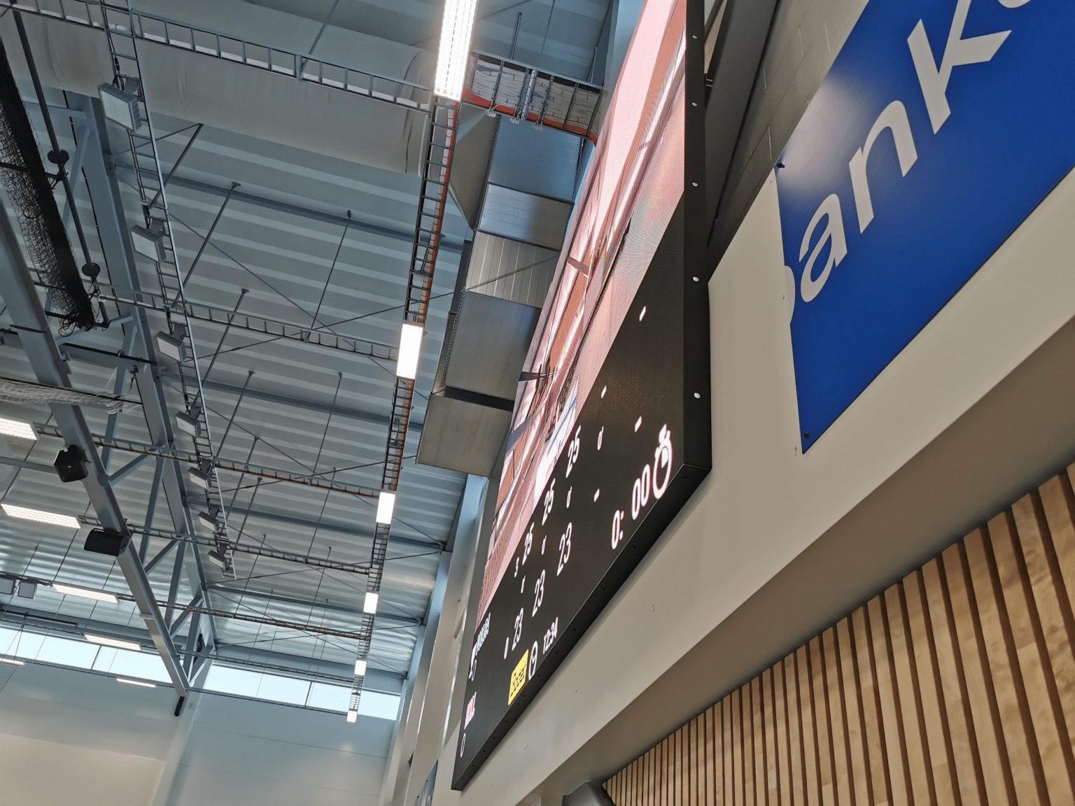 Volda Campus SPAREBANK1 ARENA | Reklameservice AS